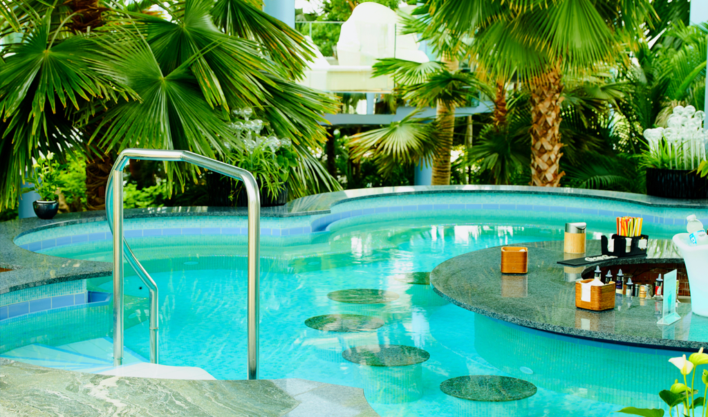 Pool bar Se & Zn | Therme București